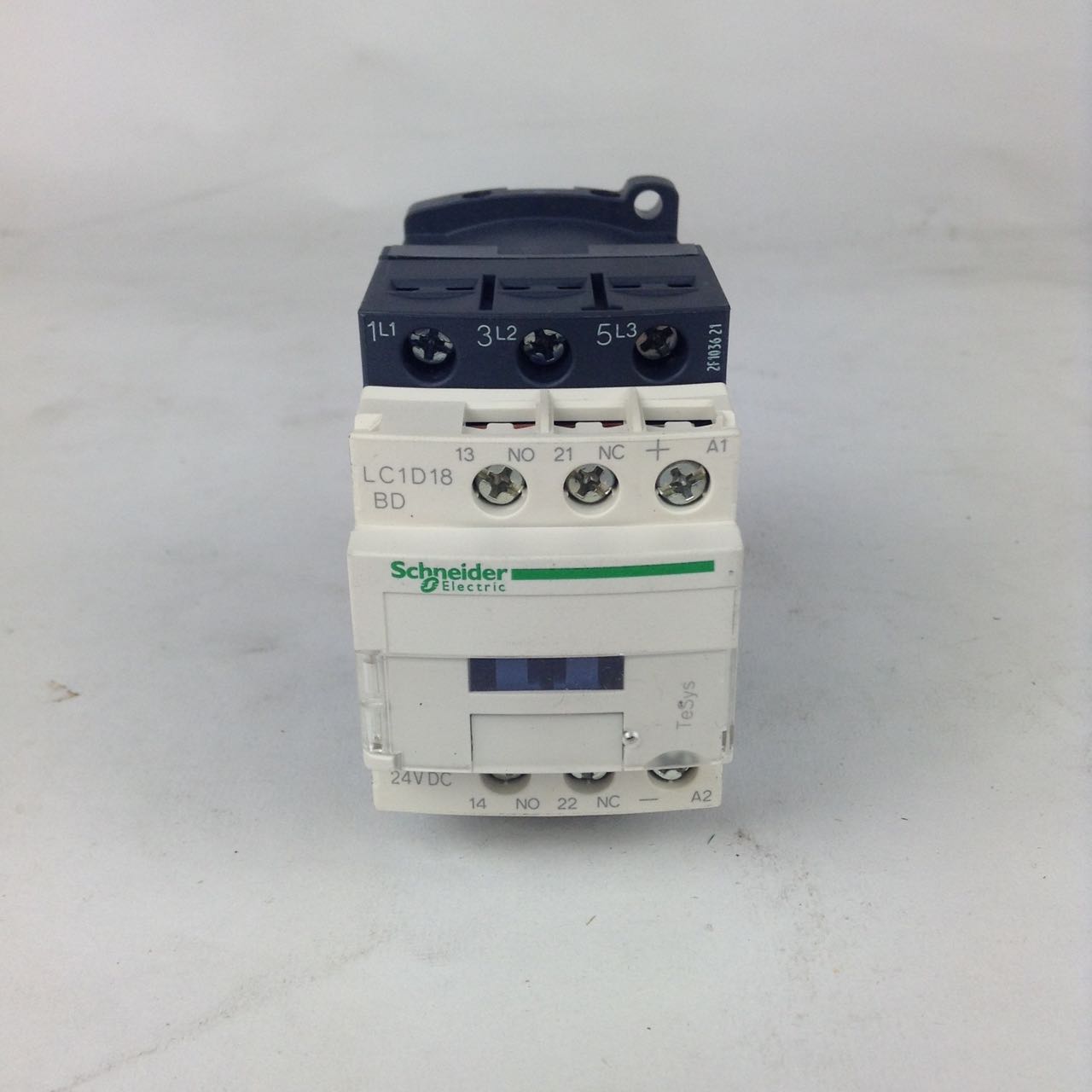 Schneider LC1D18BD, 3-Pole 24VDC Contactor 32A Used