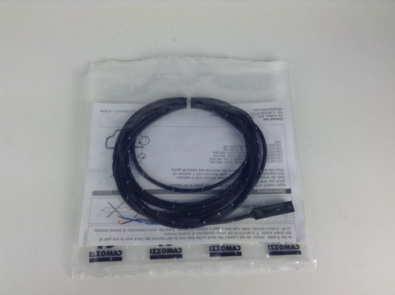 Camozzi CSV-220 Magentic Proximity Switch New Factory Packing