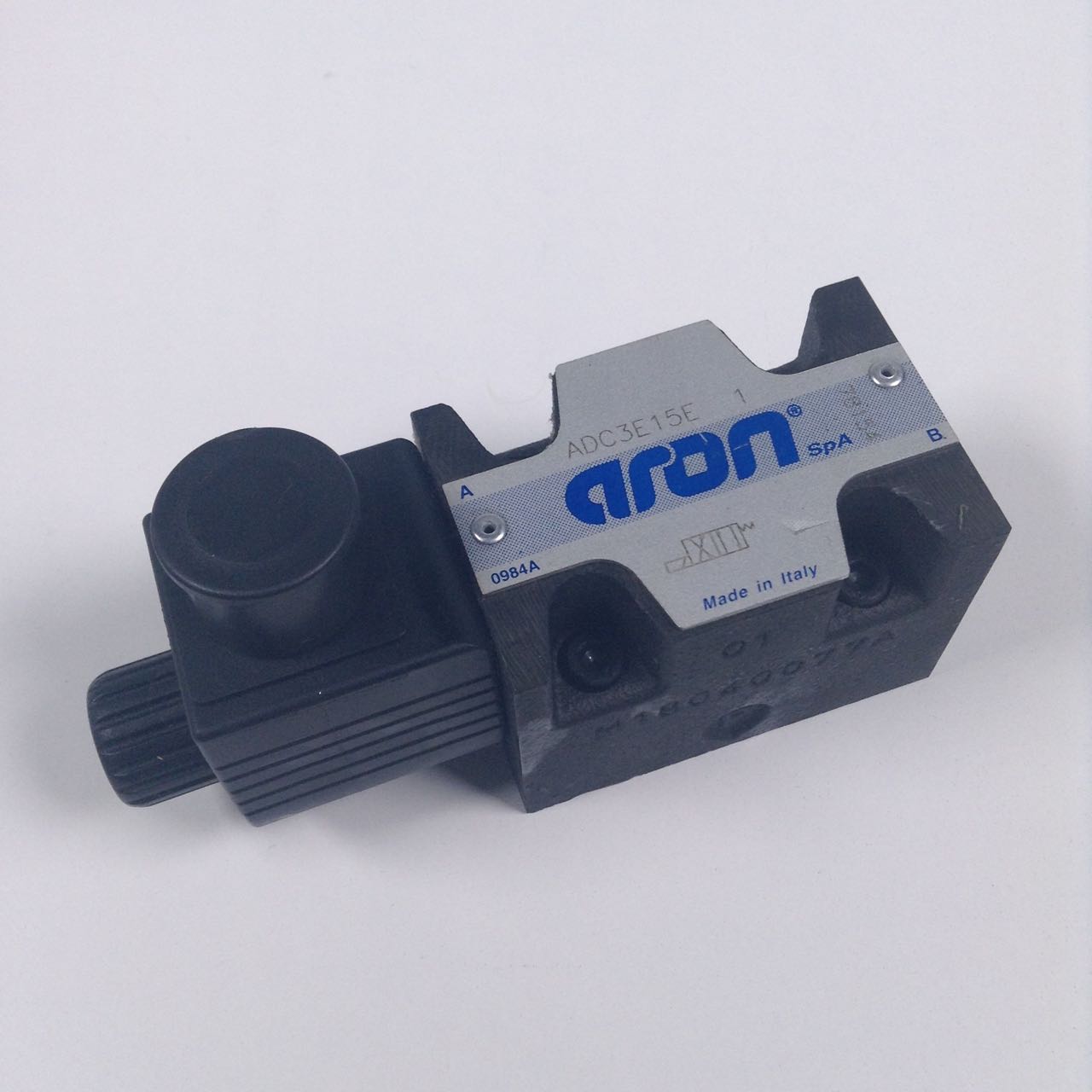 Aron ADC3E15EM001 Solenoid Valve New