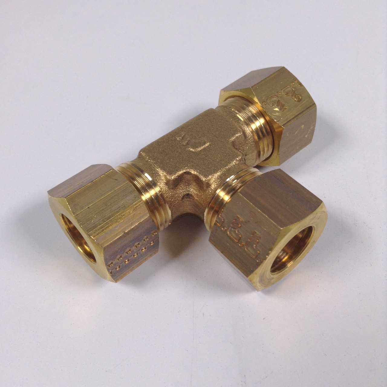 Legris 0104 14 00 Equal T 14mm New Factory Packing (10 pieces)