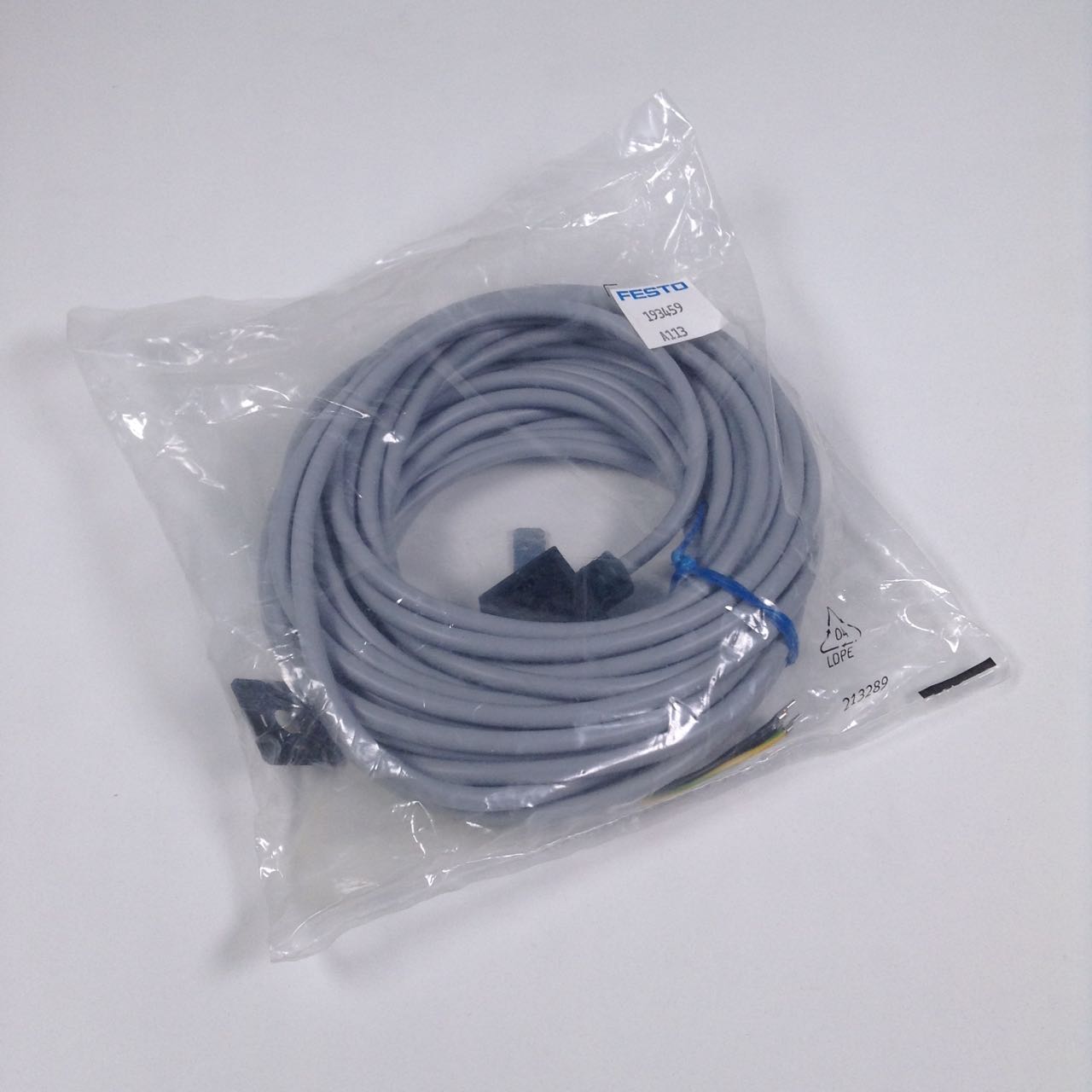 Festo KMC-1-24-10-LED 10 m, 24 V DC Plug Socket With Cable NFP