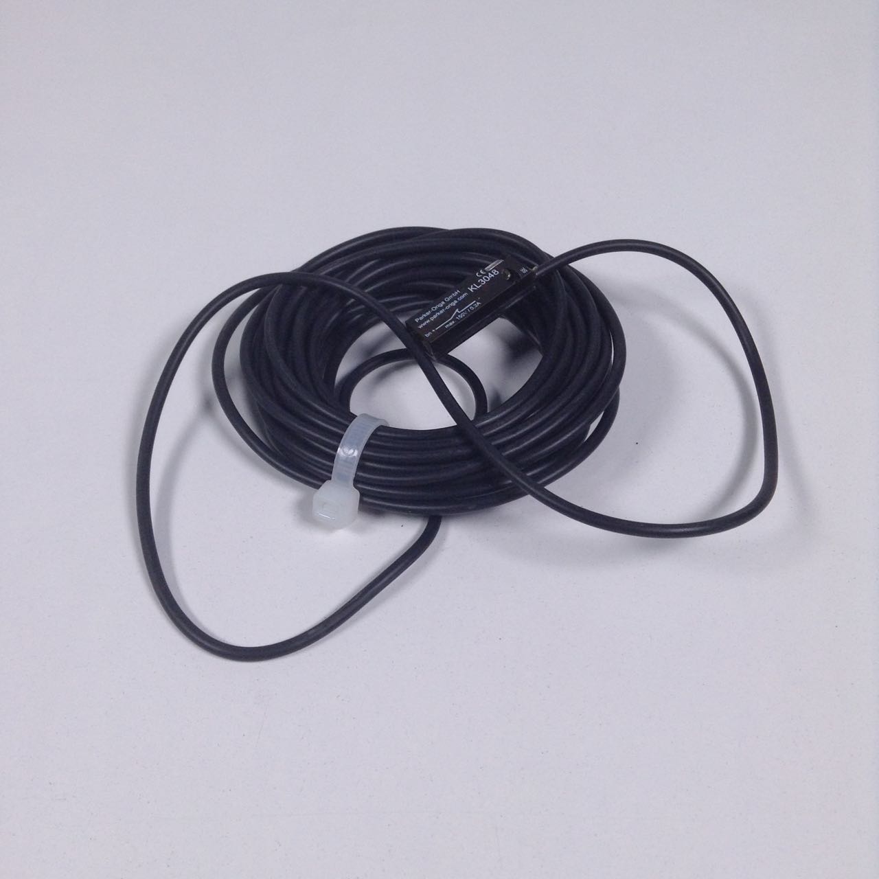 Parker KL3048 Reed Switch, 5m Fly Lead, Groove Mounted NMP