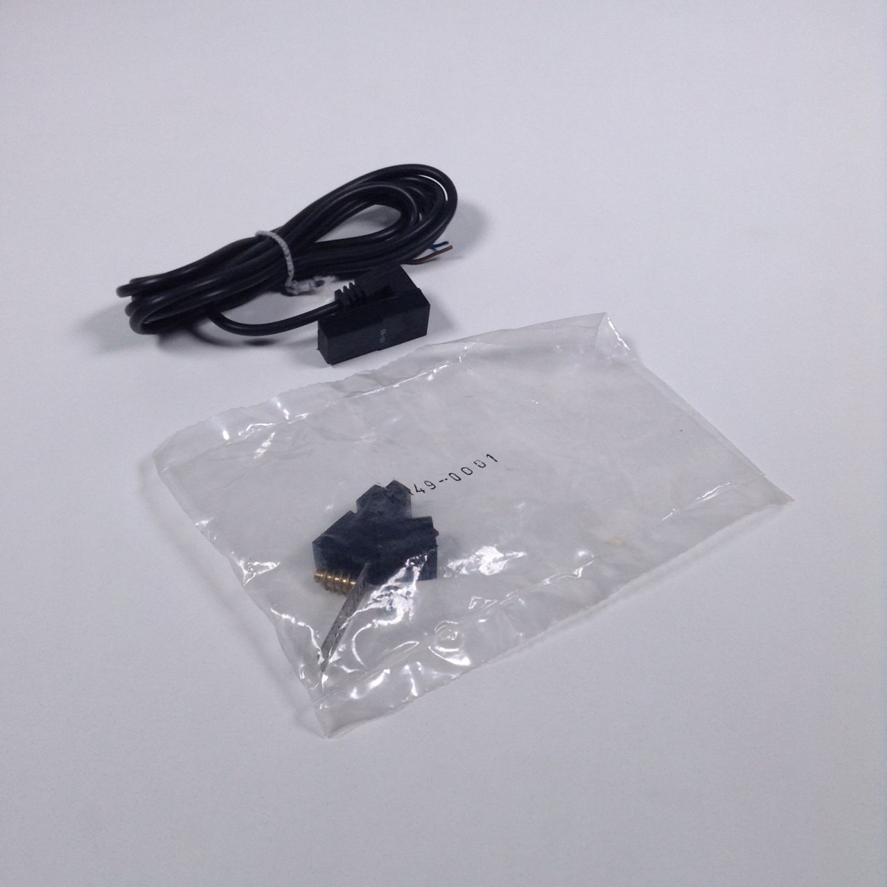 Shield FEK-110A0X Reed Proximity Switch 1A 250V 50W NMP