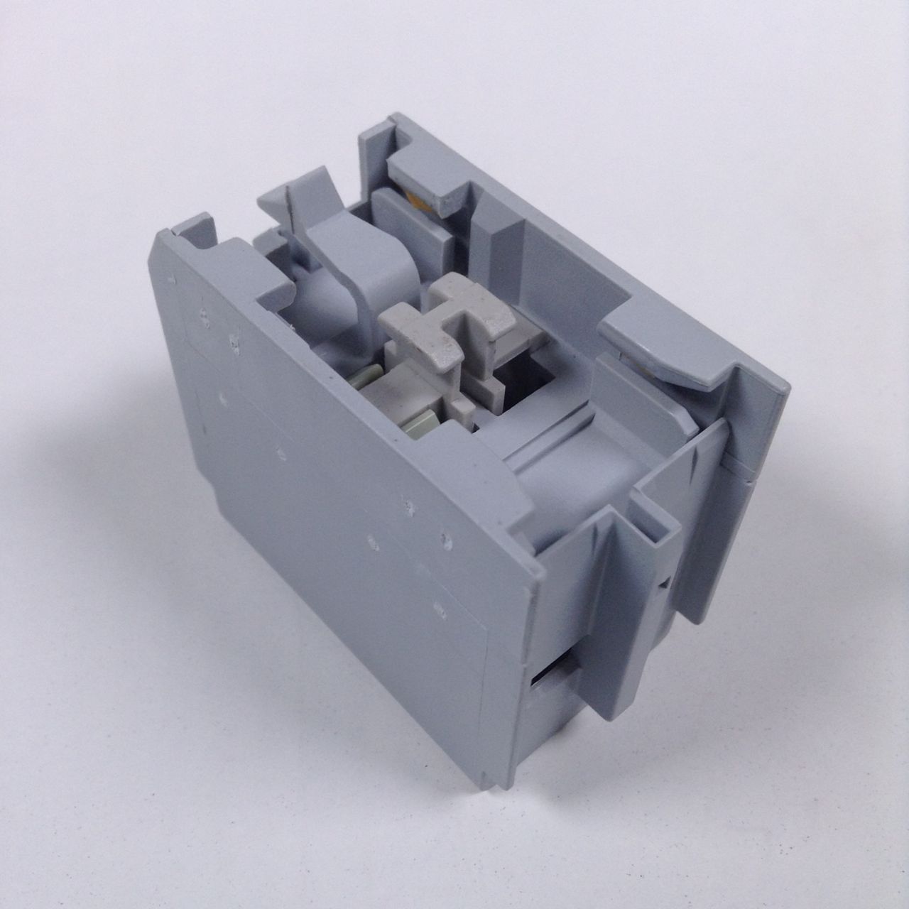 ALLEN-BRADLEY 100-FA11 Auxiliary Contact Block 1NO/1NC 2Pole NFP