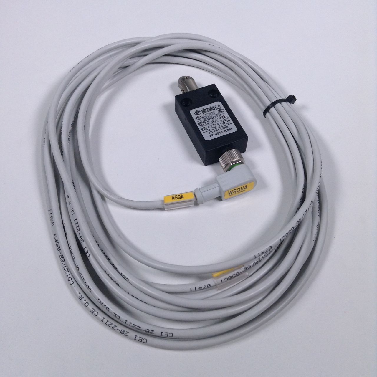 Pizzato FF4815-KSM Position Switch With Roller Piston Plunger UMP