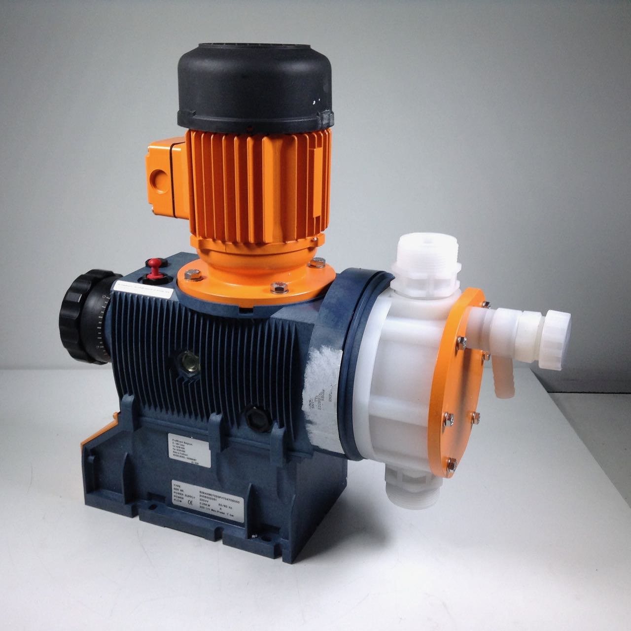 Prominent S2BAHM07220PVT0470S000 Pump 220V 0.25kW 220l/h - NFP