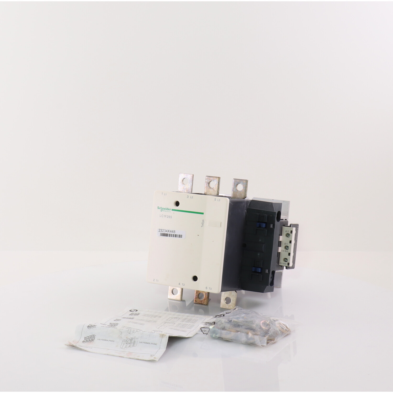 Schneider Electric LC1F265 TeSys F contactor 265A 440V New NMP