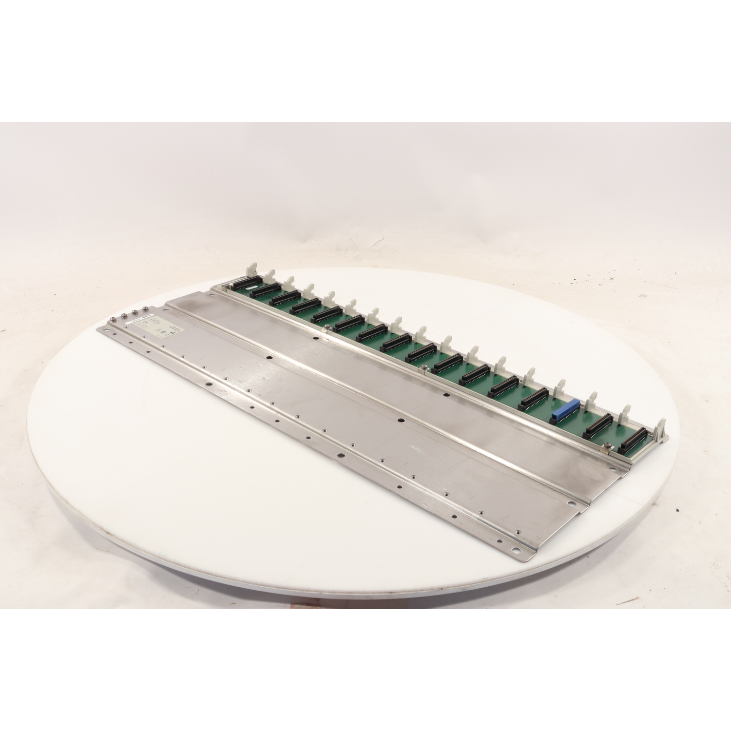 Schneider Automation 140XBP01600 | Maxodeals