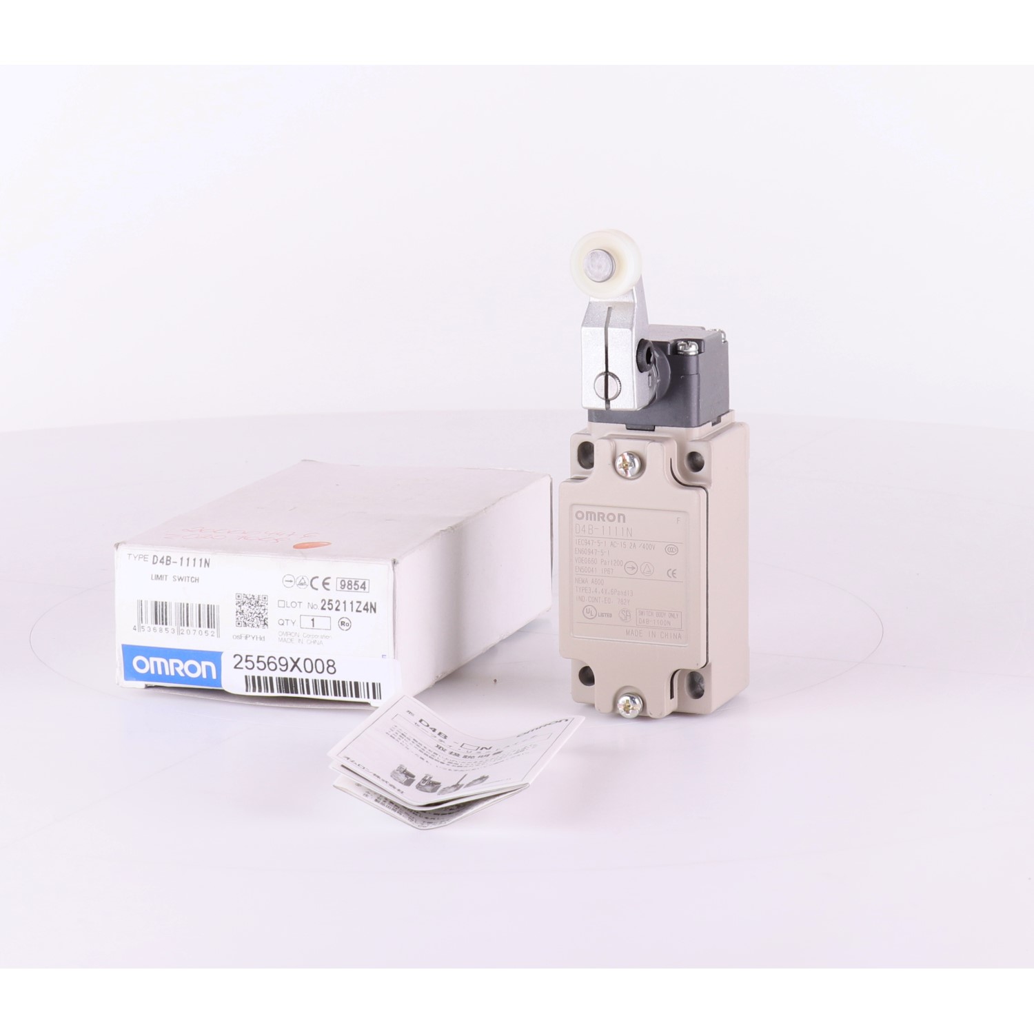 Omron D4B-1111N Safety Limit Switch New NFP