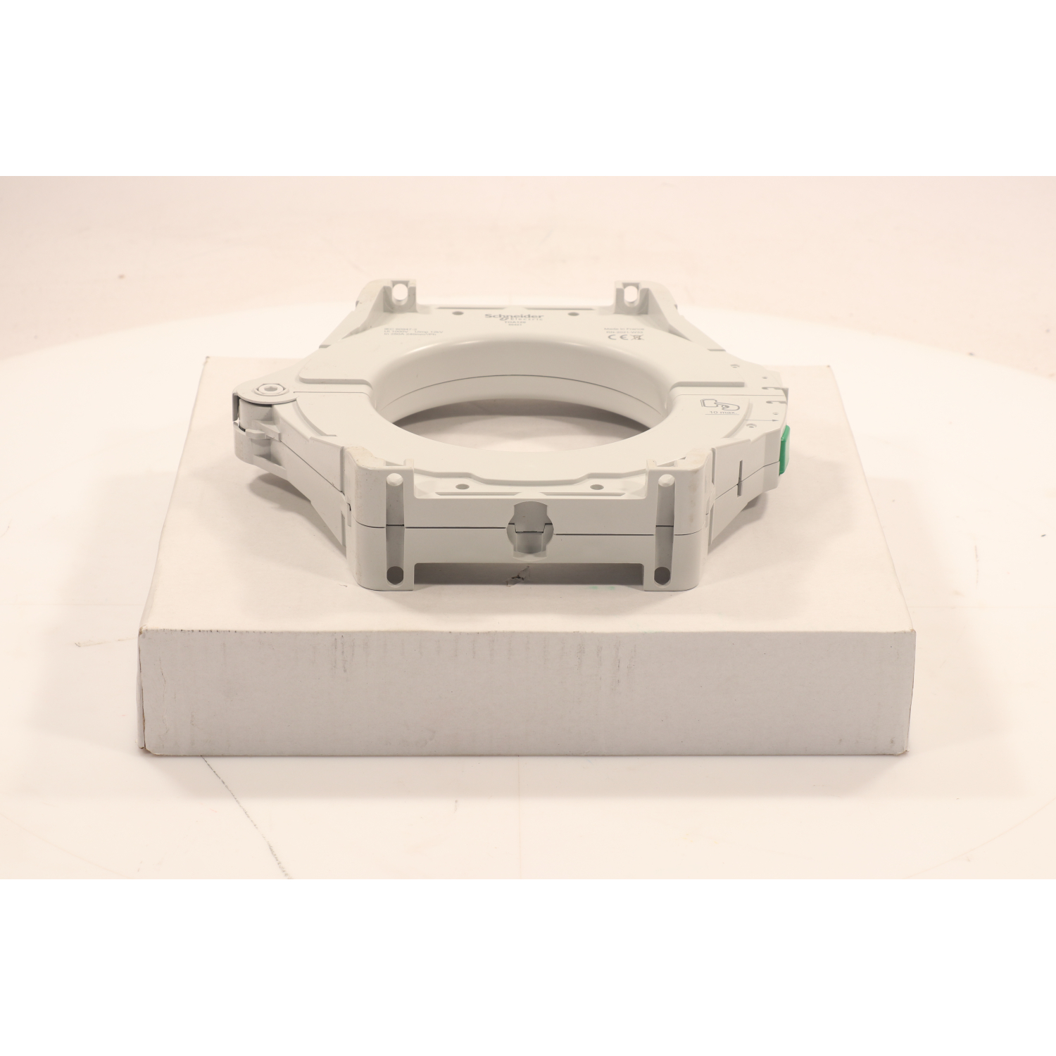 Schneider Electric 50421 | Maxodeals