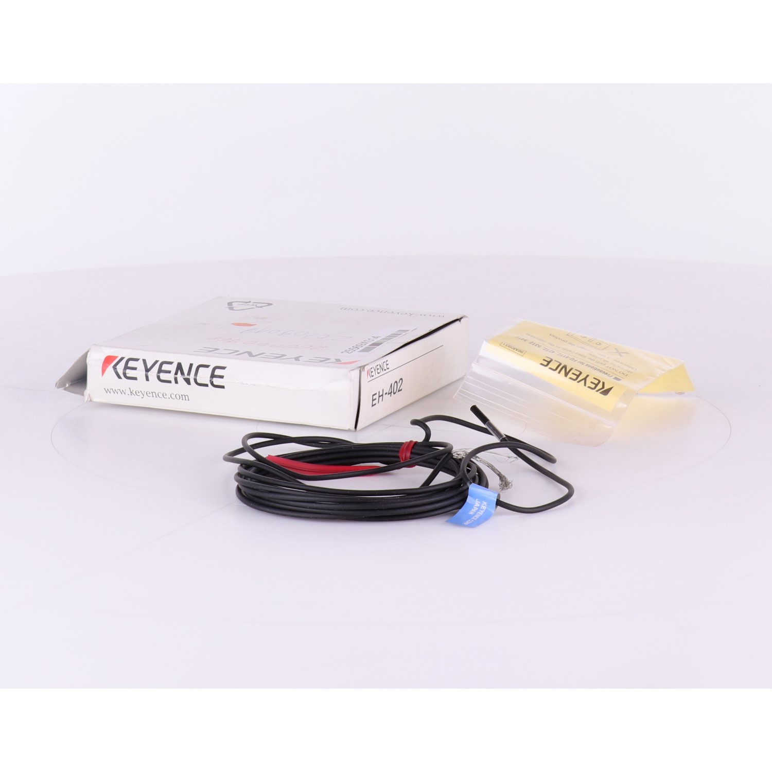 Keyence EH-402 Sensor Head Unshielded Type New NFP