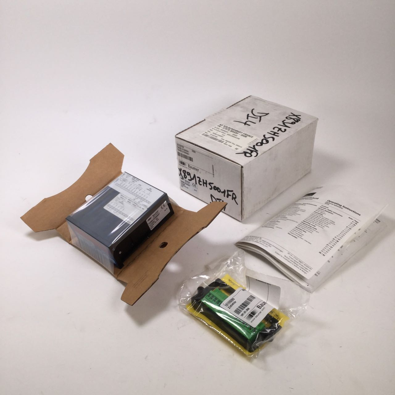 Baumer TA202.012AXA1 Tachometer IVO 101433692 115/230VAC 5VA P01A New NFP