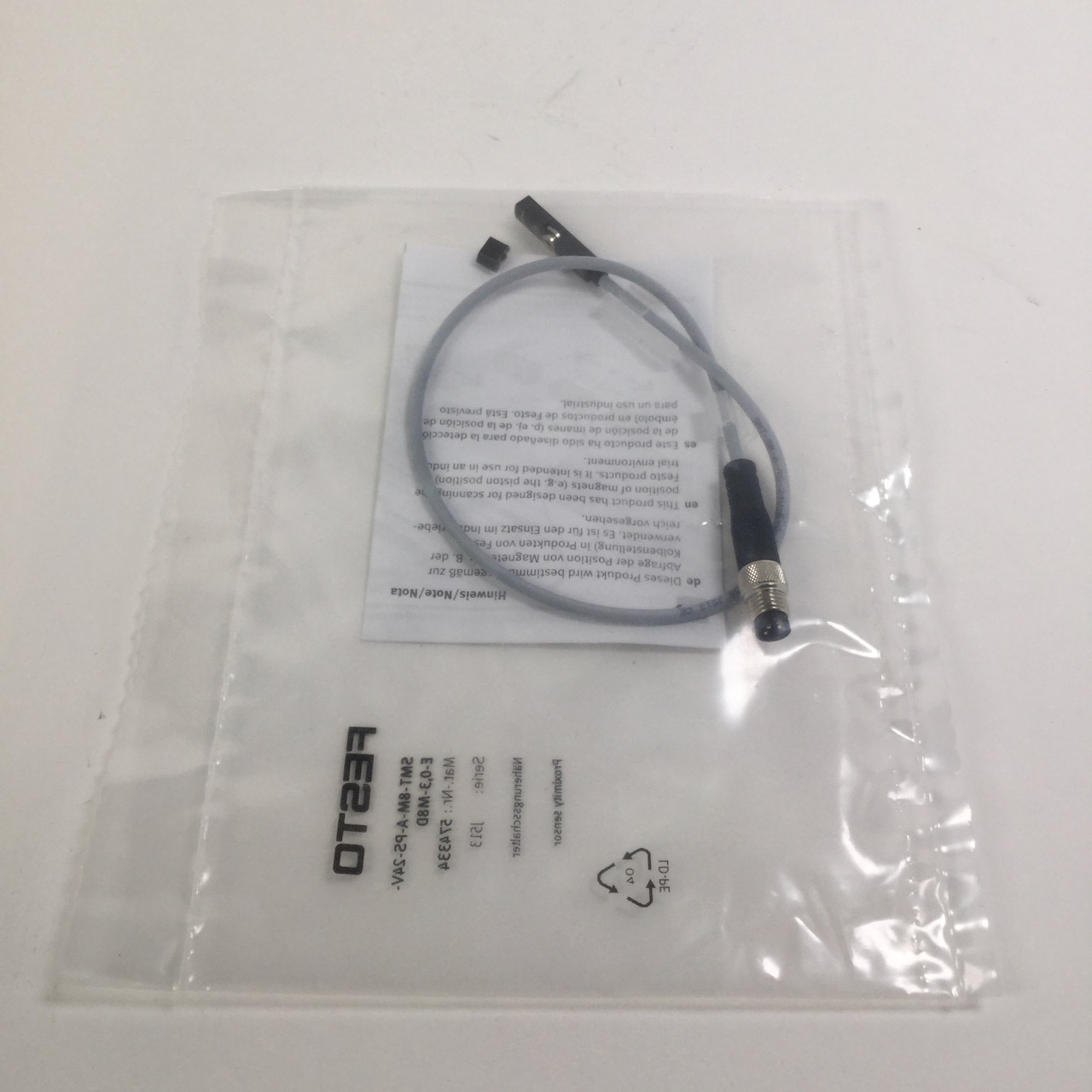 Festo SMT-8M-A-PS-24V-E-0,3-M8D Poximity sensor 574334 J513 New NFP Sealed
