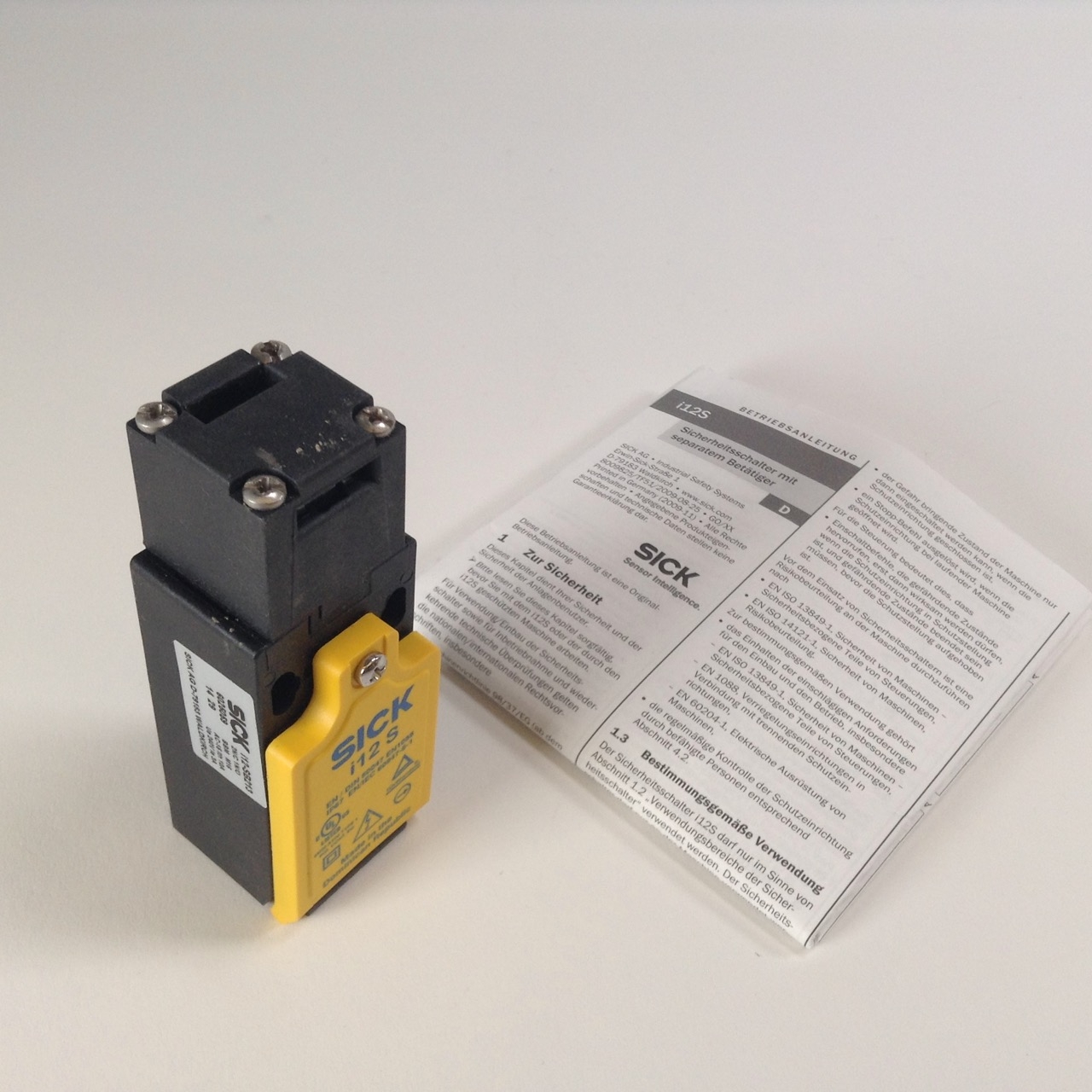 Sick 6025059 sicherheitsschalter safety switch i12 S I12-SB213 New NFP