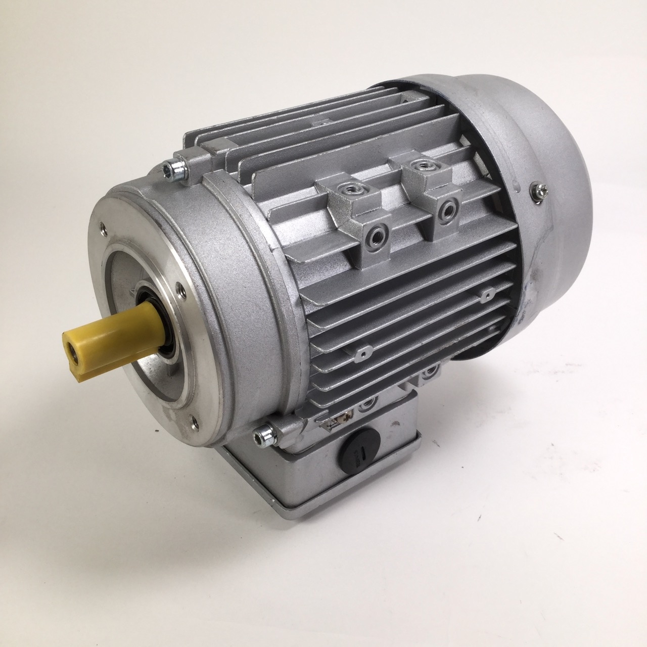 Seipee JM71B4 B14 3-phase Motor 71-4P 0,37kW 230/400V B14 1500rpm Used UMP