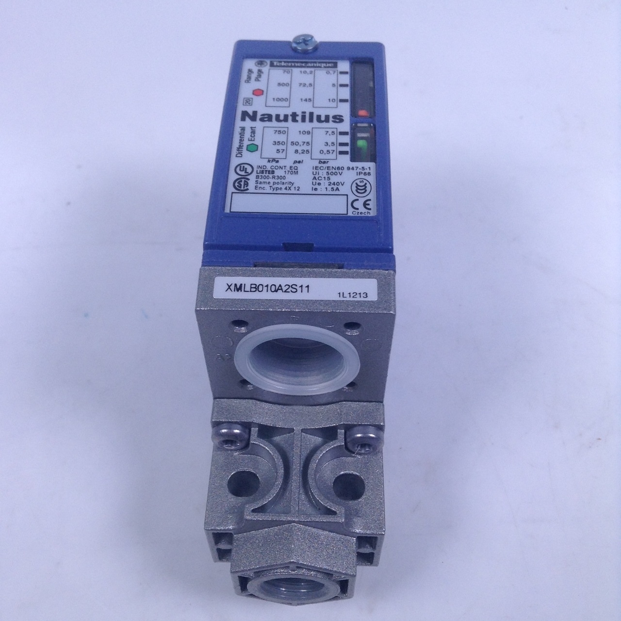 Telemecanique XMLB010A2S11 Pressure Switch Druck Sensor NFP