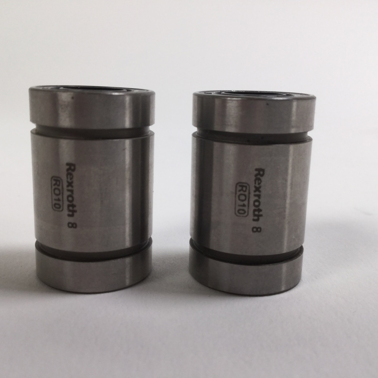 Rexroth R060230810 Standard Linear Bushing KBM-8-DD, RO10 New NFP (2pieces)