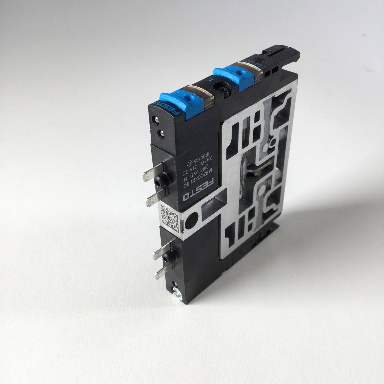 Festo CPV10-M1H-2X3-GLS-M7 Air solenoid valve 161416 J702 Magnetventil ...