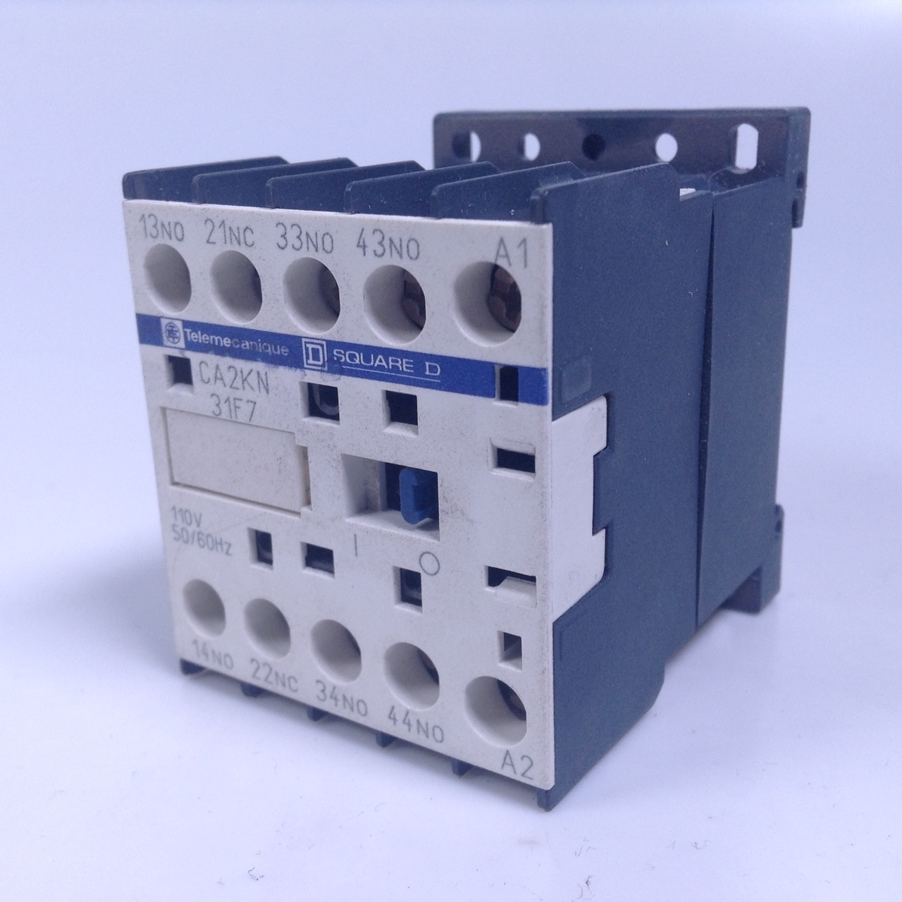 Telemecanique CA2KN31F7 | Maxodeals