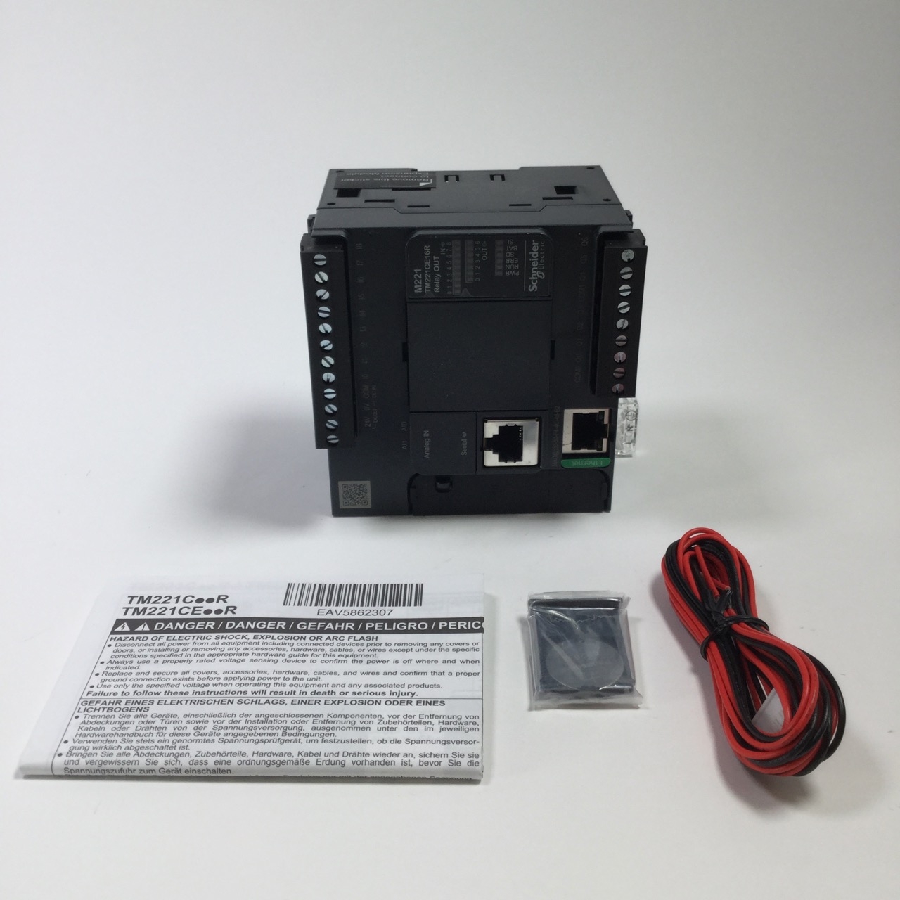 Schneider Electric TM221CE16R Logic controller 16 Modicon M221 New NFP