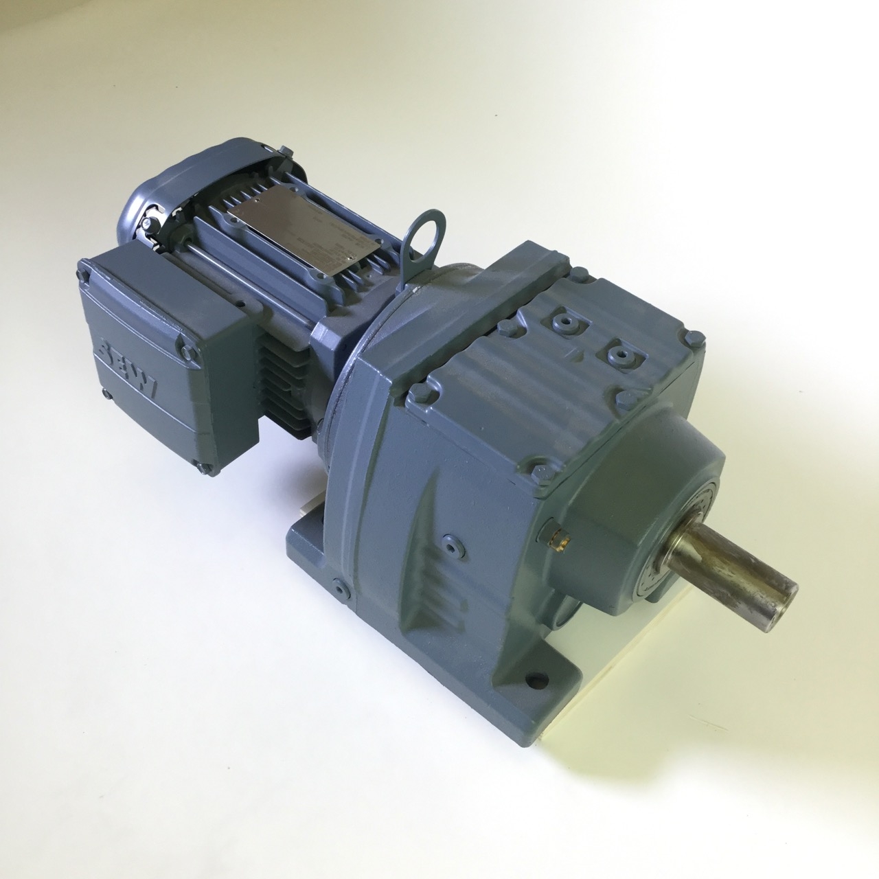 Sew R57/DRS71M4 Electric Motor reducer 0,55kW 1500 rpm i:57 24rpm Used UMP