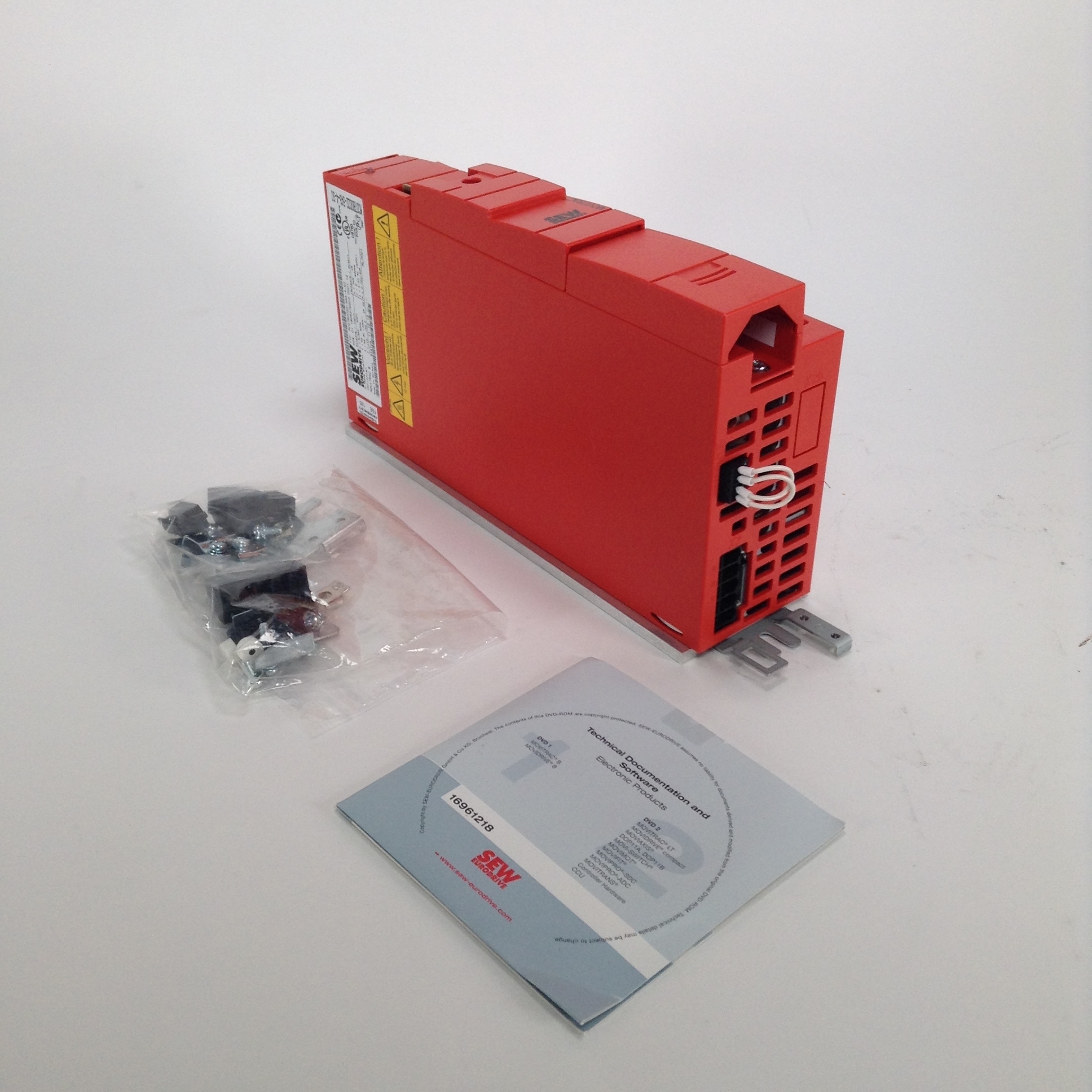 Sew Eurodrive MC07B0022-5A3-4-S0 Movitrac B umrichter NEW NFP