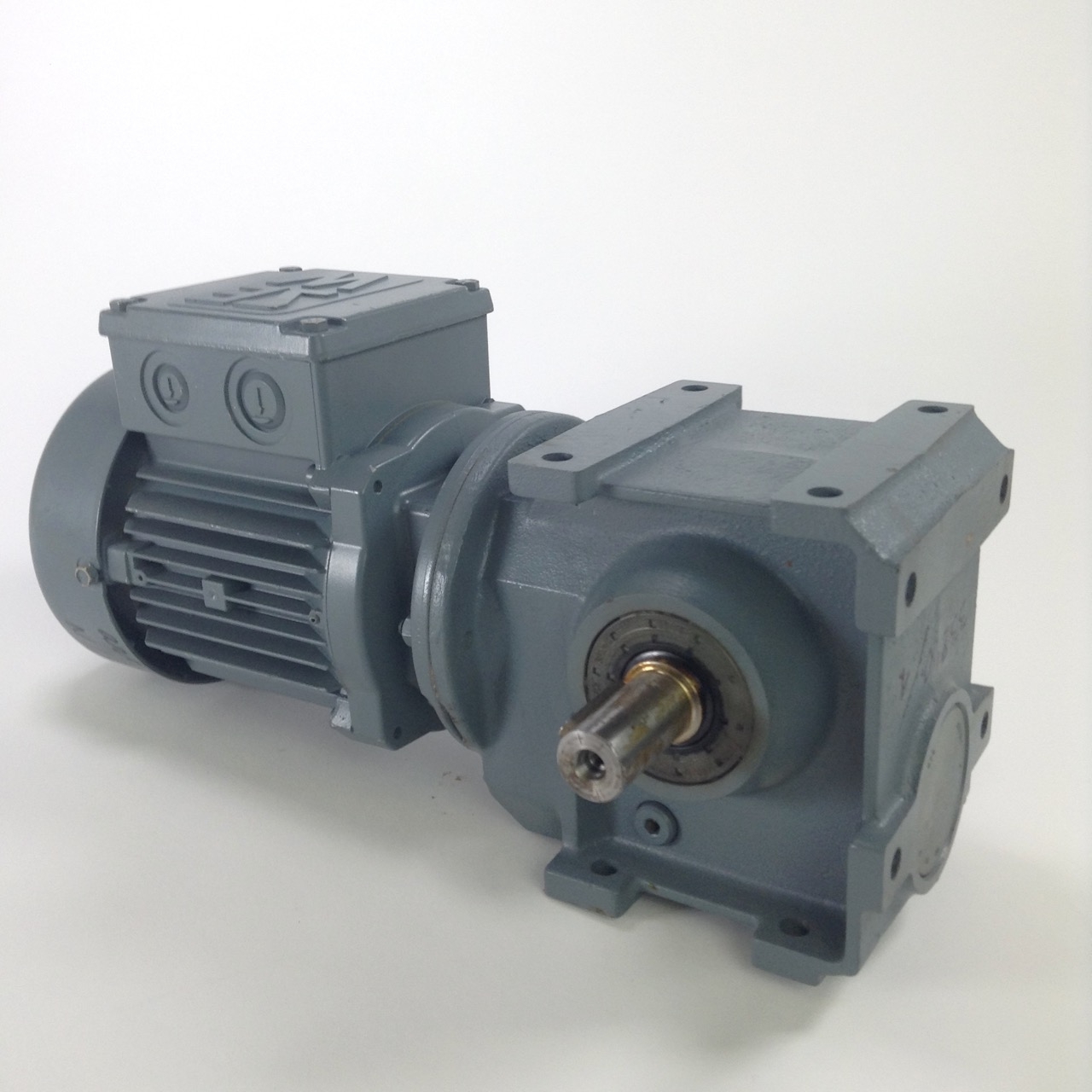 Sew S37 DT63N4 Gearmotor motor reducer 0.18kW i:99 New NMP