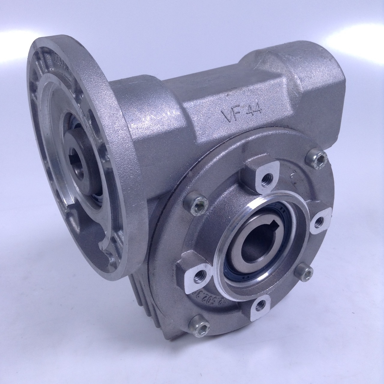 Bonfiglioli VF 44 P getriebe gear reducer i=28 P63 B14 B3 NEW NMP