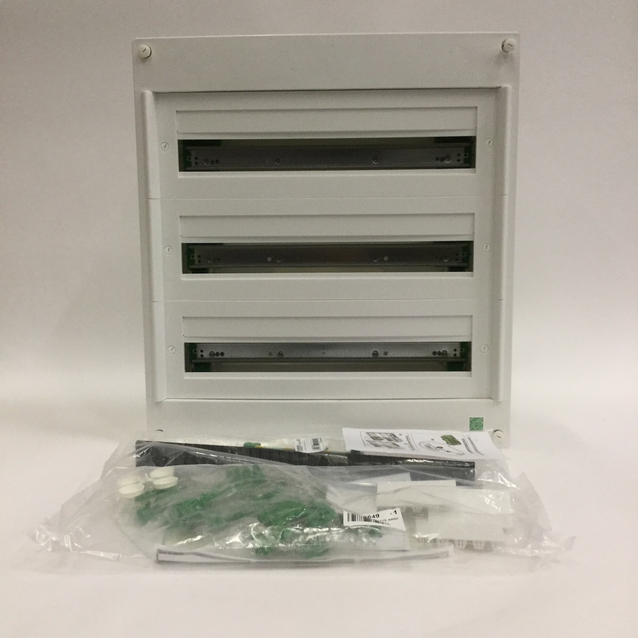 Schneider Electric R9H24403 Resi9 Enclosure 3x24 Module New NFP