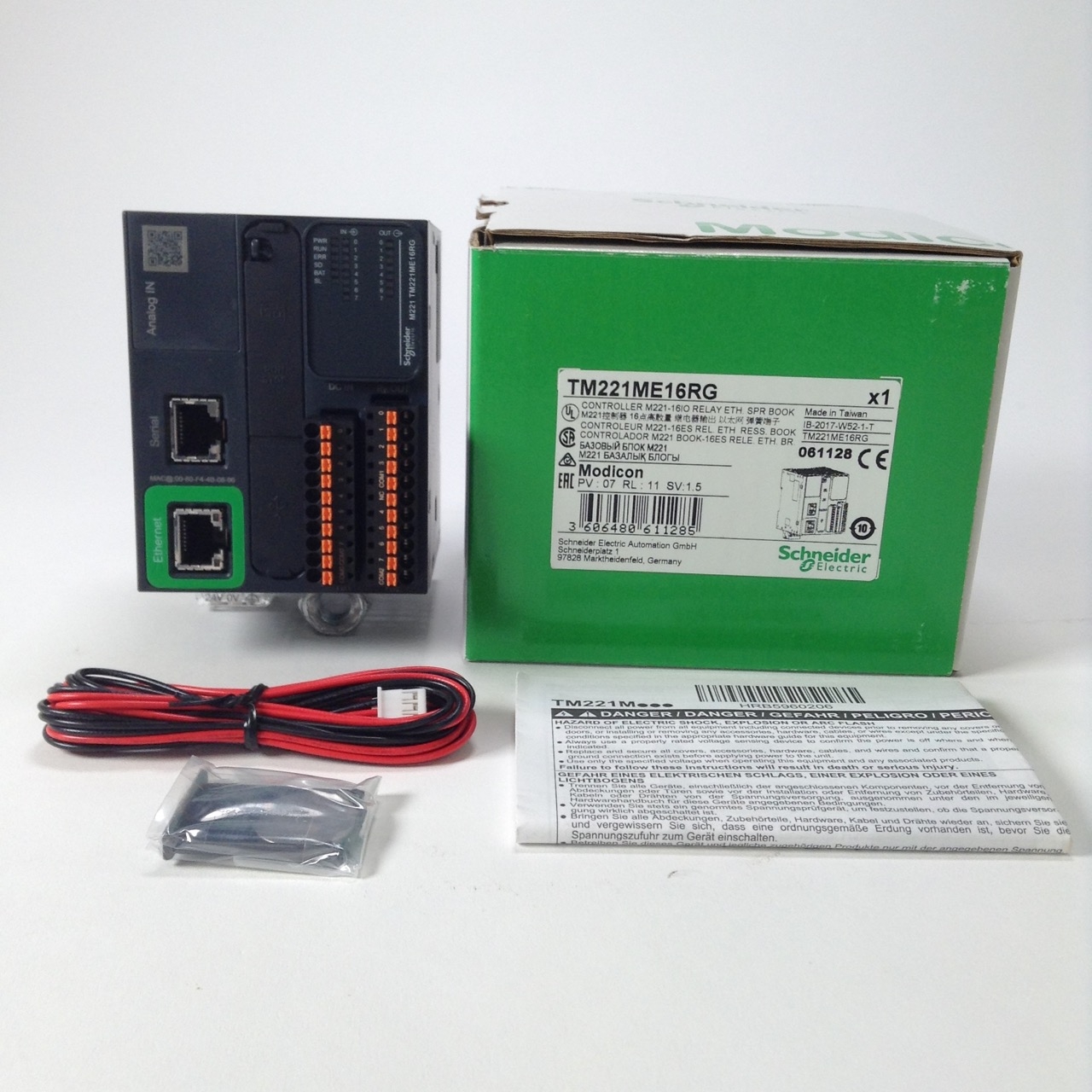Schneider Electric TM221ME16RG Controller 16 IO relay Ethernet Modicon ...