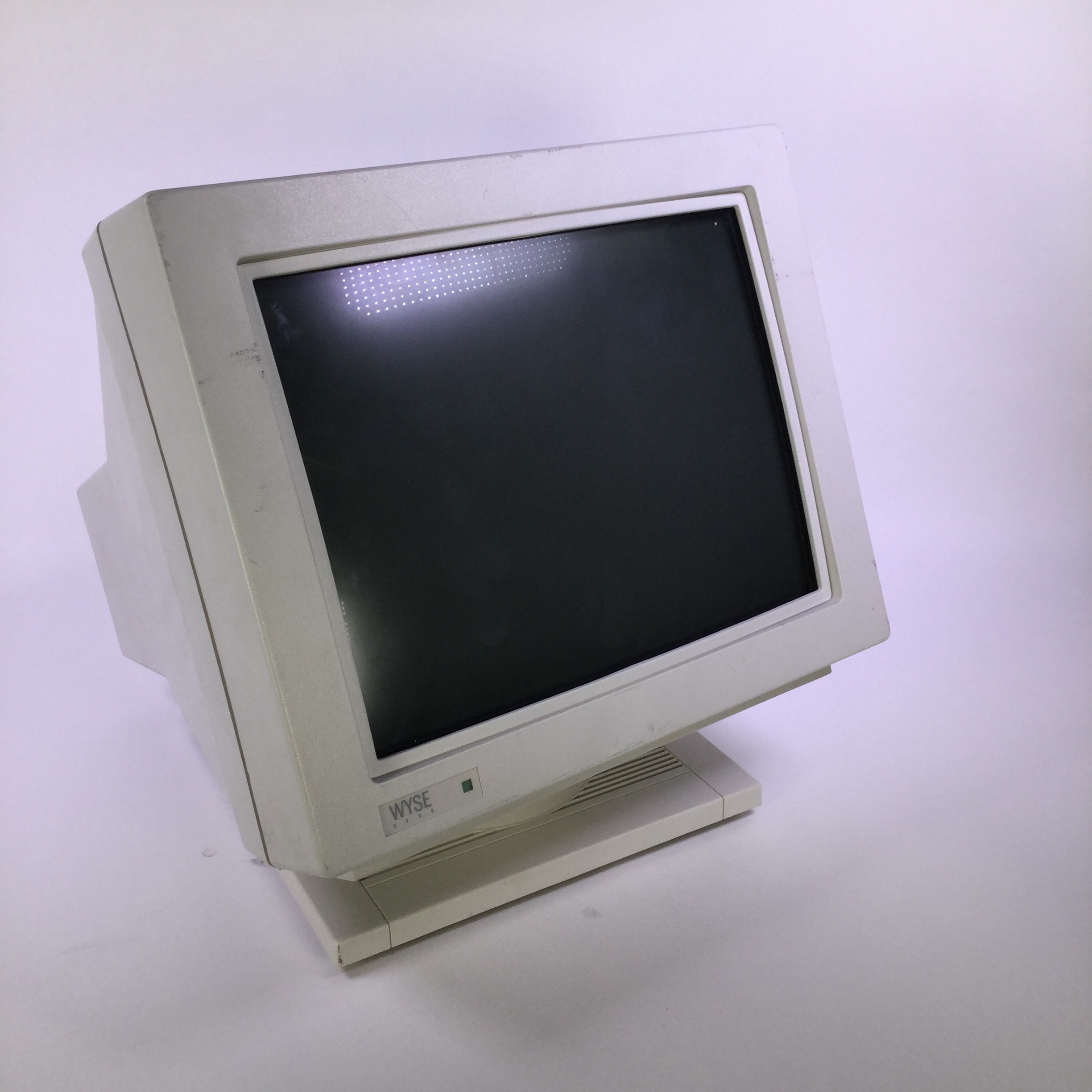 Wyse WY-185ES monitor 900986-09 monitor 120/240V 0.6/0.3A UMP