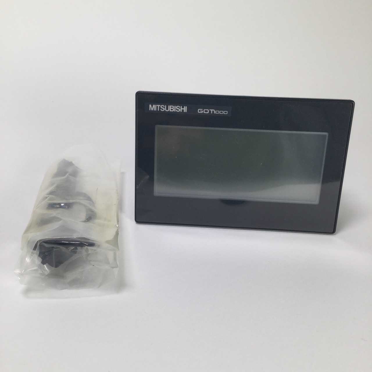 Mitsubishi GT1020-LBD2 Graphic Operation Terminal 1.9W GT1020 LBD2 New NFP