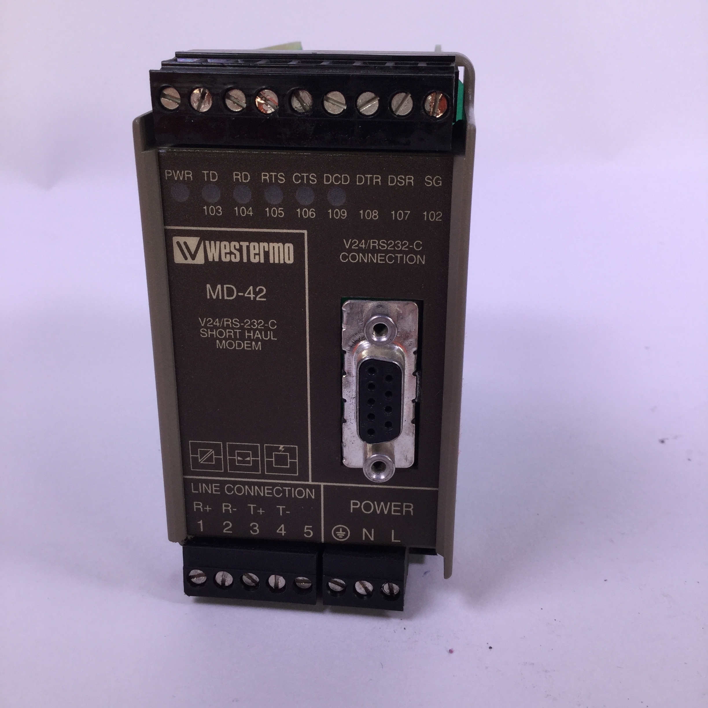 Westermo 3152-1101 MD-42 24V RS-232-C Short haul modem UMP