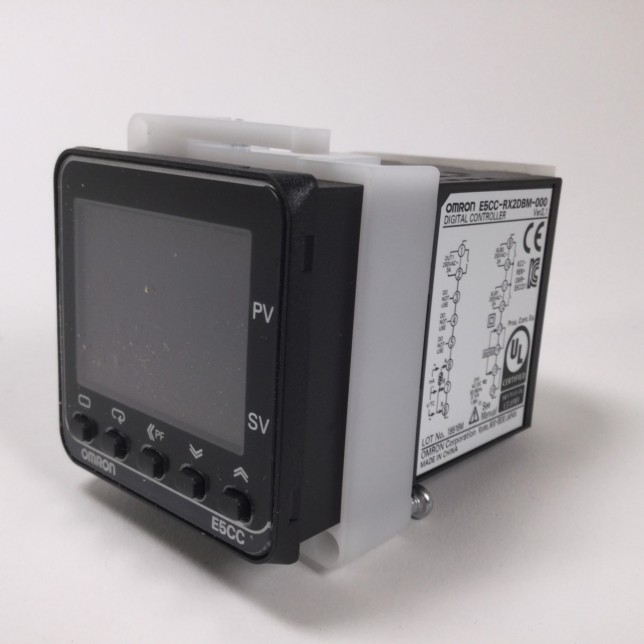 Omron E5CC-RX2DBM-000 Digital Temperature Controller Temperaturregler New NFP