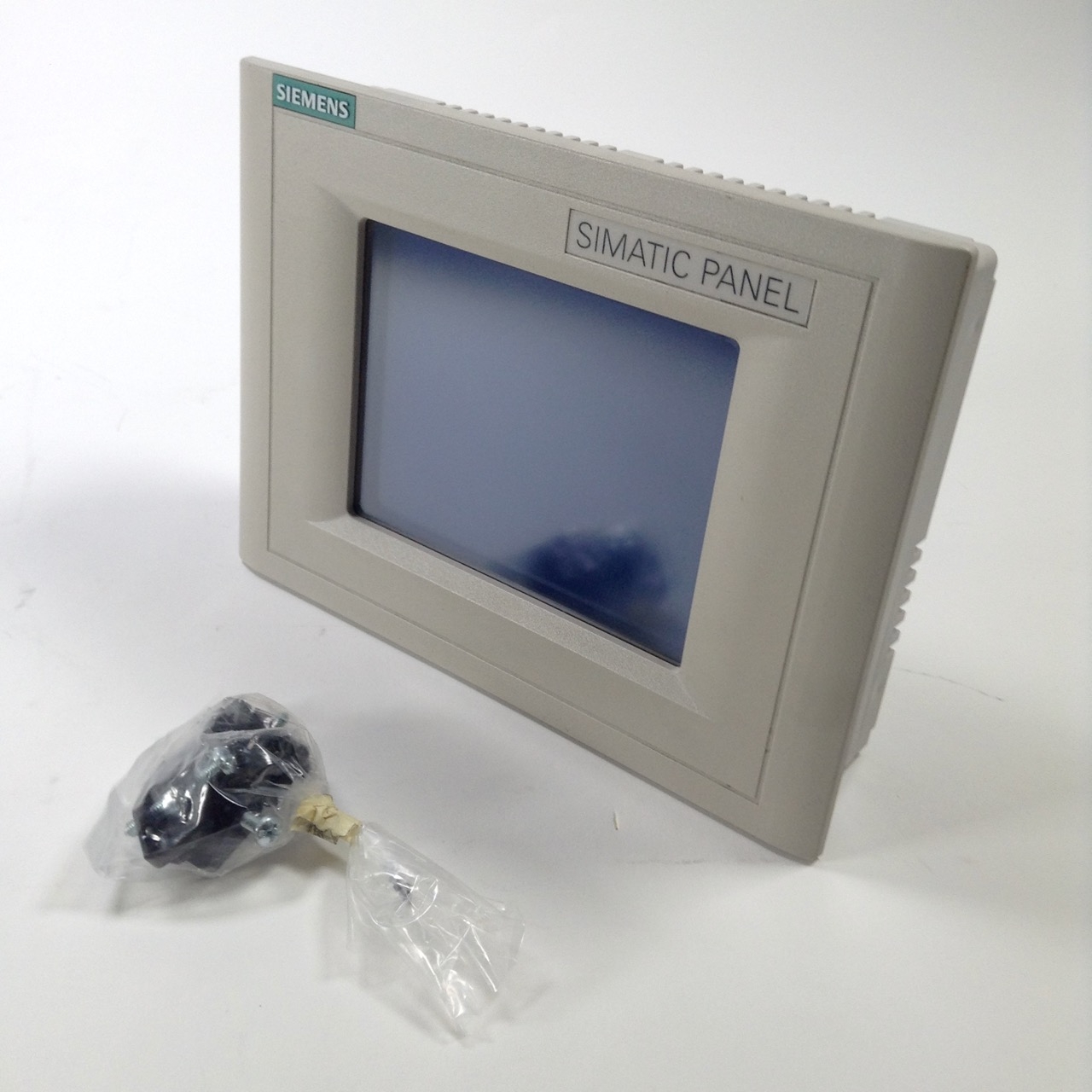 Siemens 6AV6 545-0BB15-2AX0 Touch panel TP170B Mono New NMP