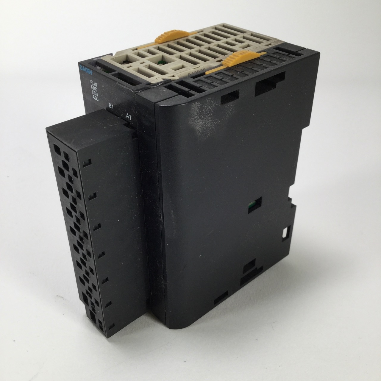 Omron CJ1W-DA08V D/A converter unit module CJ1W DA08V Used UMP