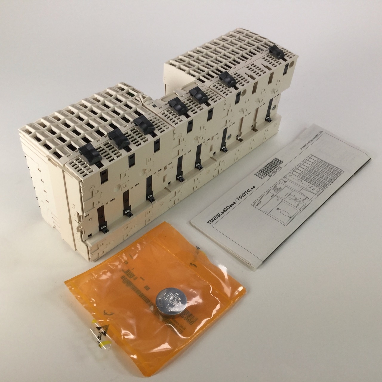 Schneider Electric TM258LF66DT4L Compact base M258 Modicon New NFP