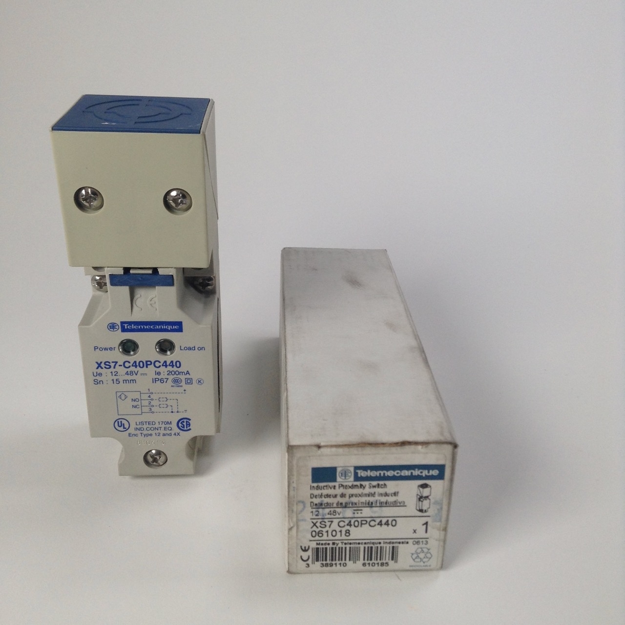 Telemecanique XS7 C40PC440 Inductive proximity switch 061018 New NFP