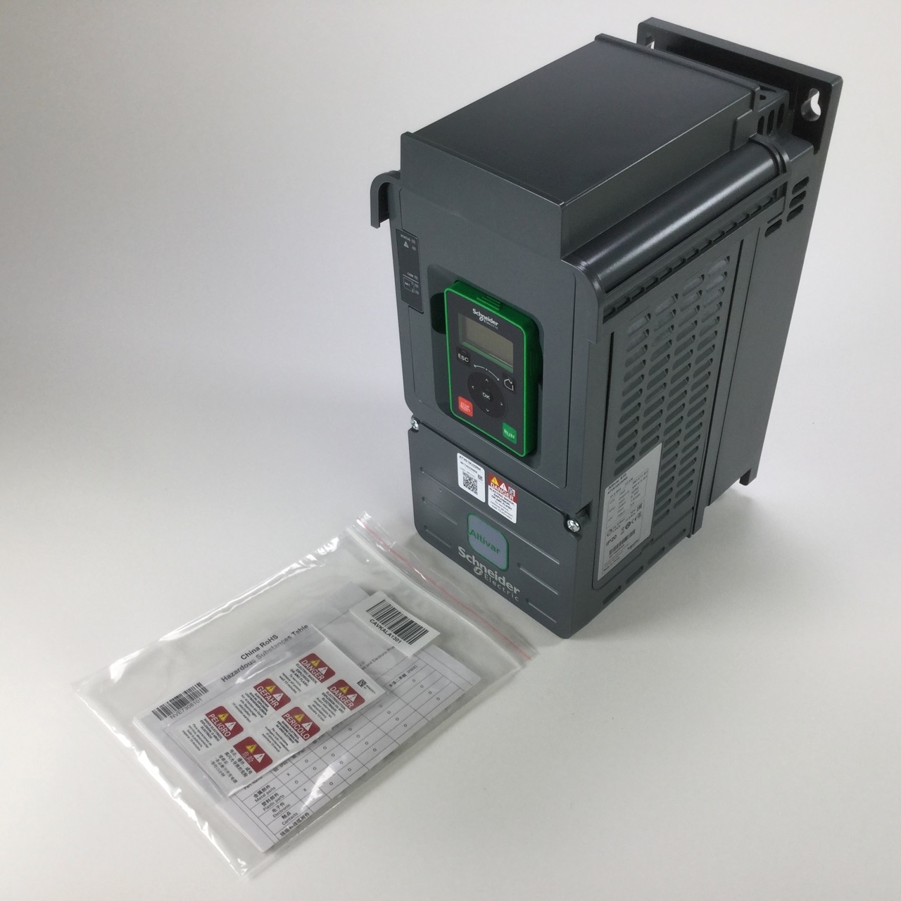 Schneider Electric ATV610U22N4 Variable speed drive ATV610 2.2kW ...