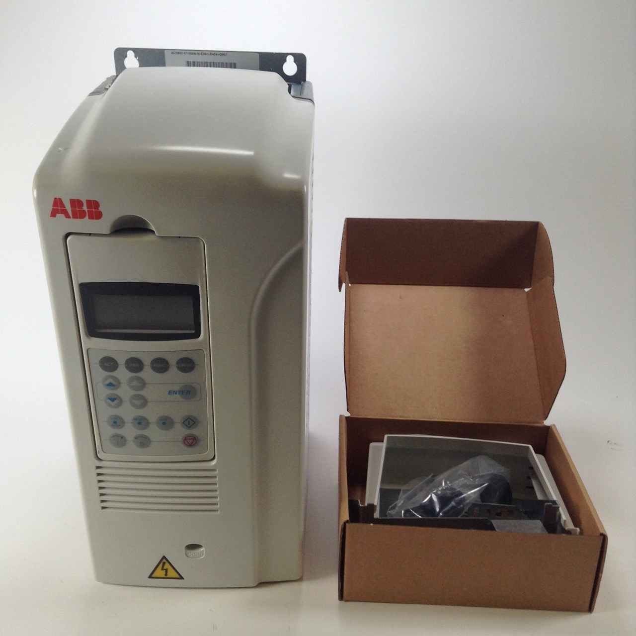 Abb ACS800-01-0006-3 Inverter drive +E202+K454+Q967 New NMP