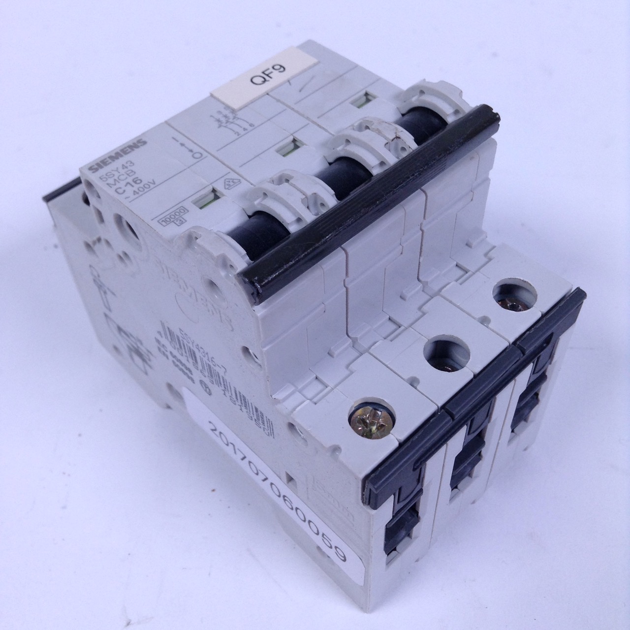 Siemens 5SY4316-7 Circuit Breaker 400V 10KA 3-Pole 16A D=70mm NMP