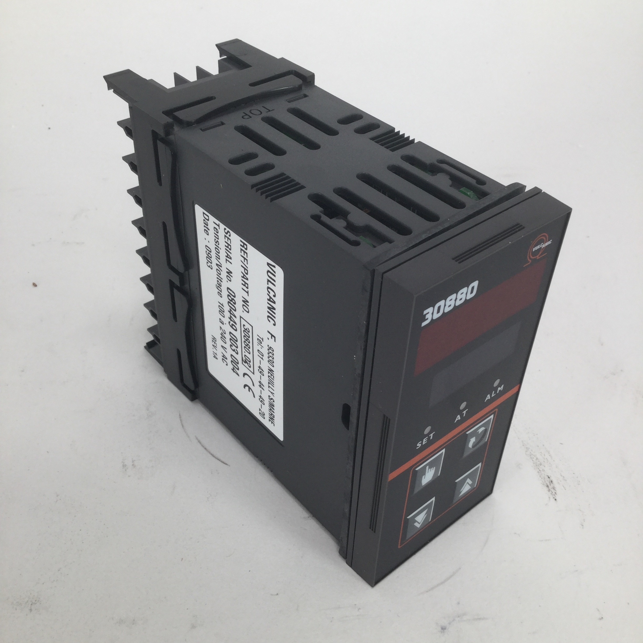 Vulcanic 30880.03 Autotune PID temperature controllers 120-240V NEW NFP