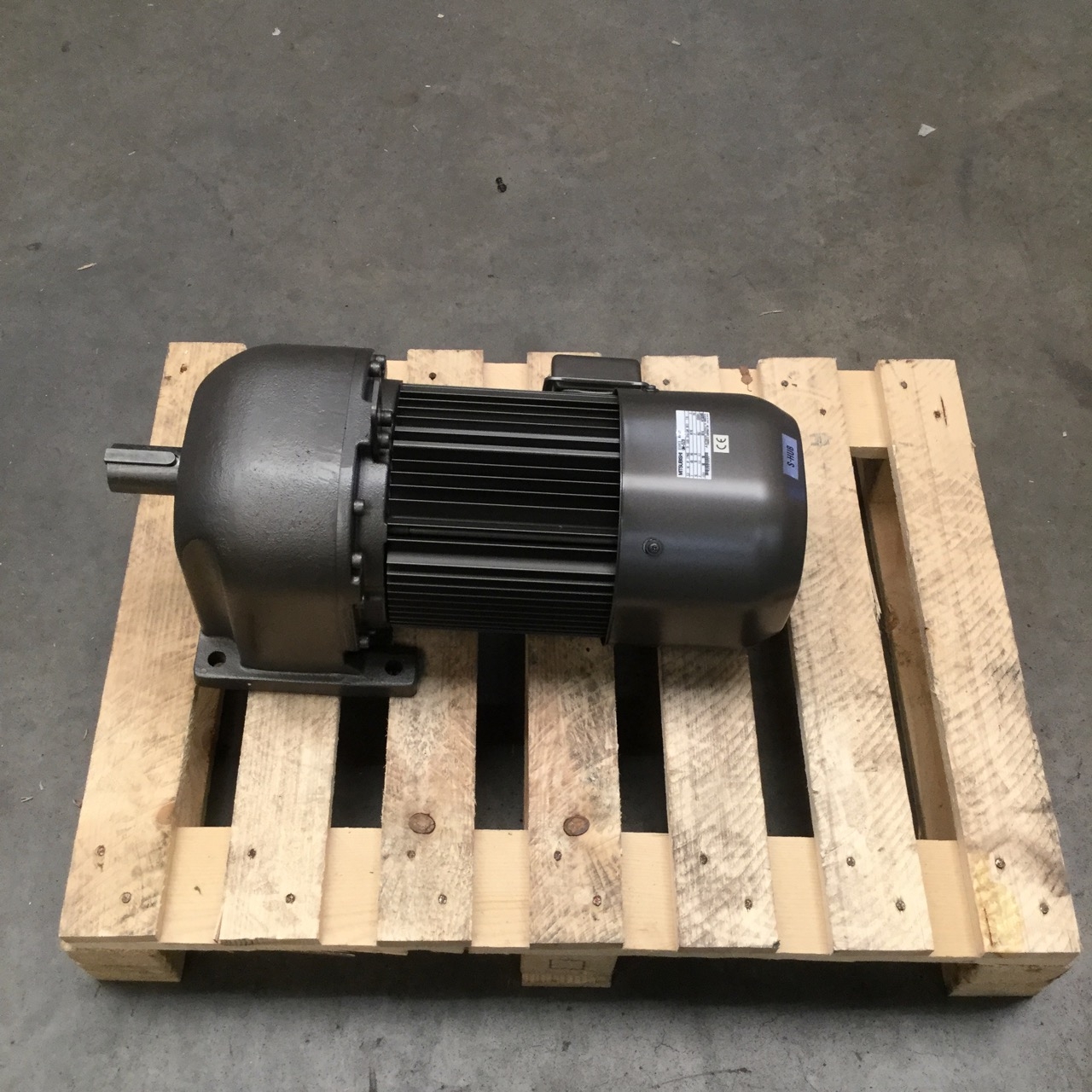 Mitsubishi Motors GM-DZB | Maxodeals