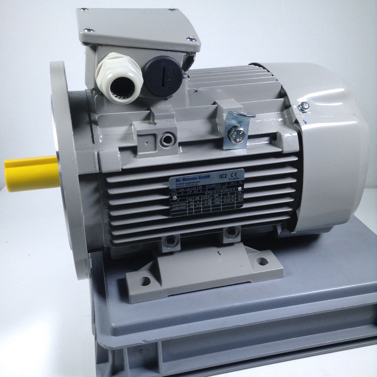 AC Motoren FCPA 112M-2/HE 4kW 230/400V 2900 Motor - Damaged