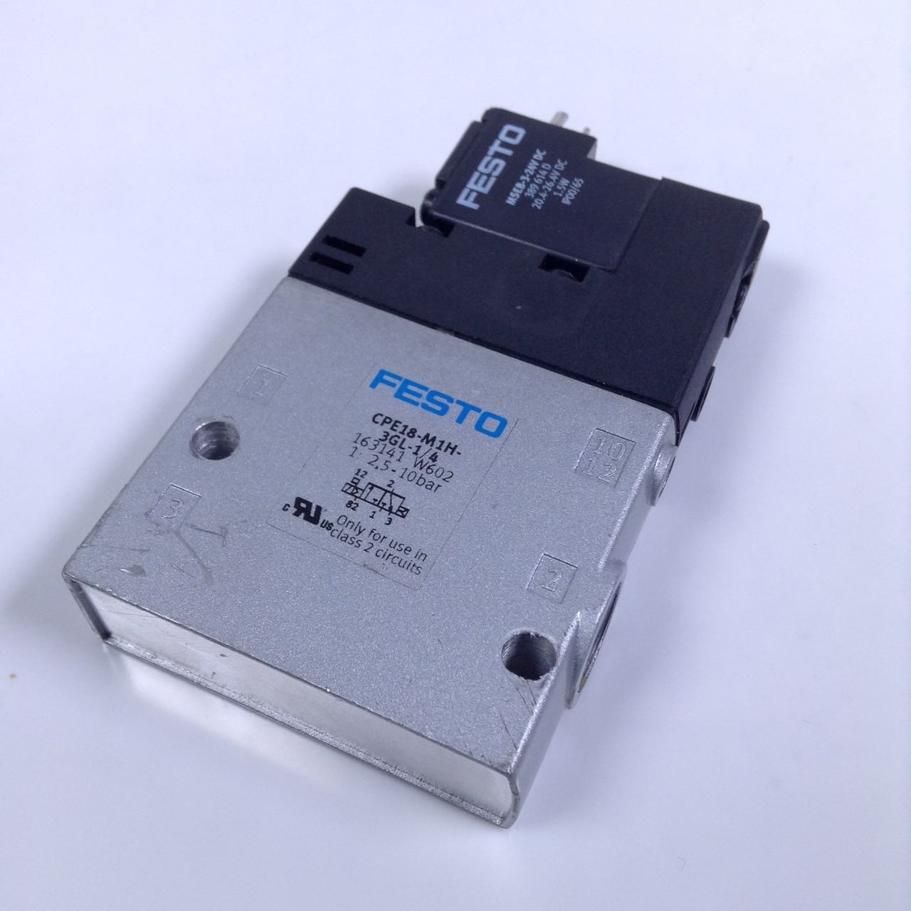 Festo CPE18-M1H-3GL-1/4 163141 Solenoid Valve - Used - UMP