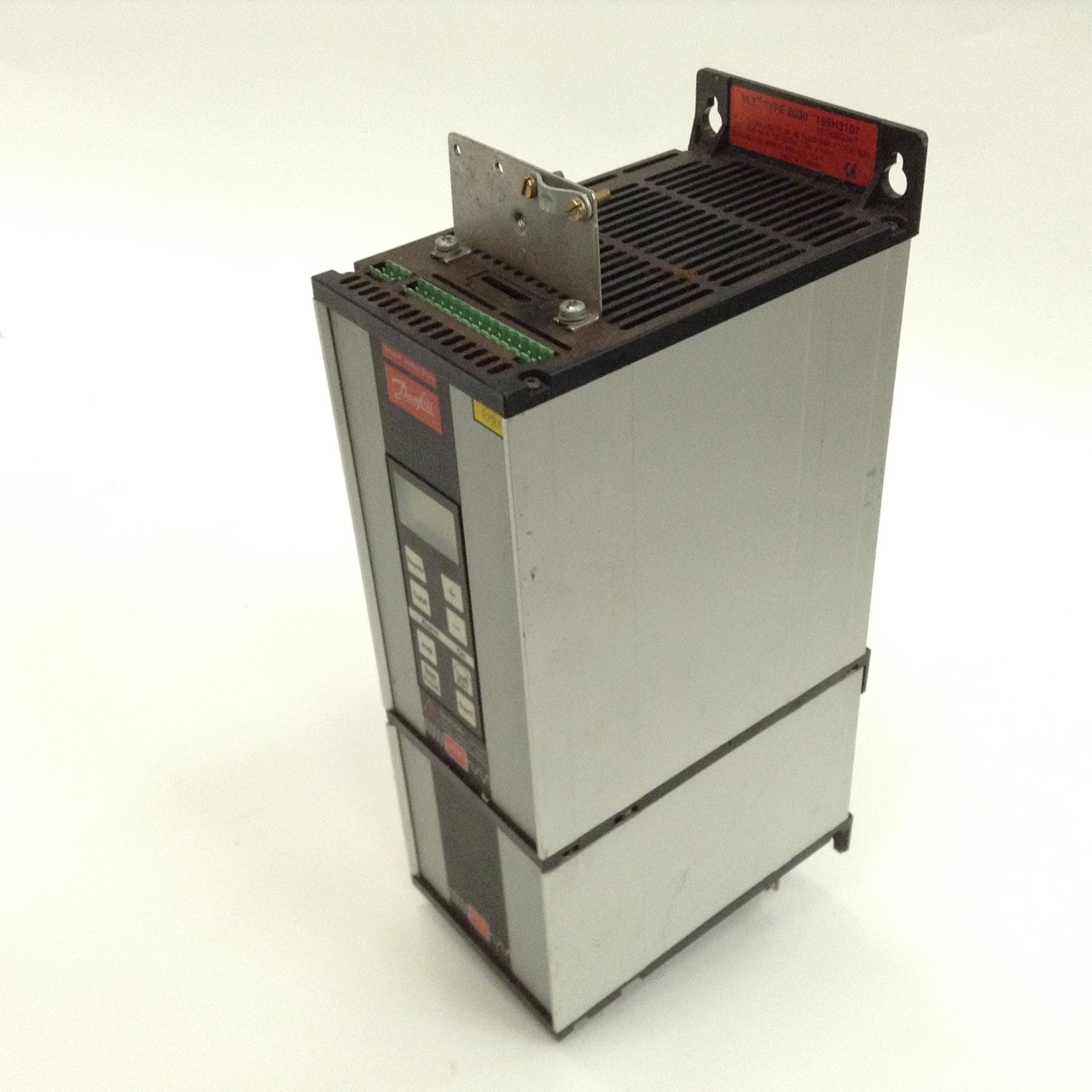 Danfoss 195H3107 VLT2030 Variable Speed Drive 3.12kVA 208-240V Used UMP