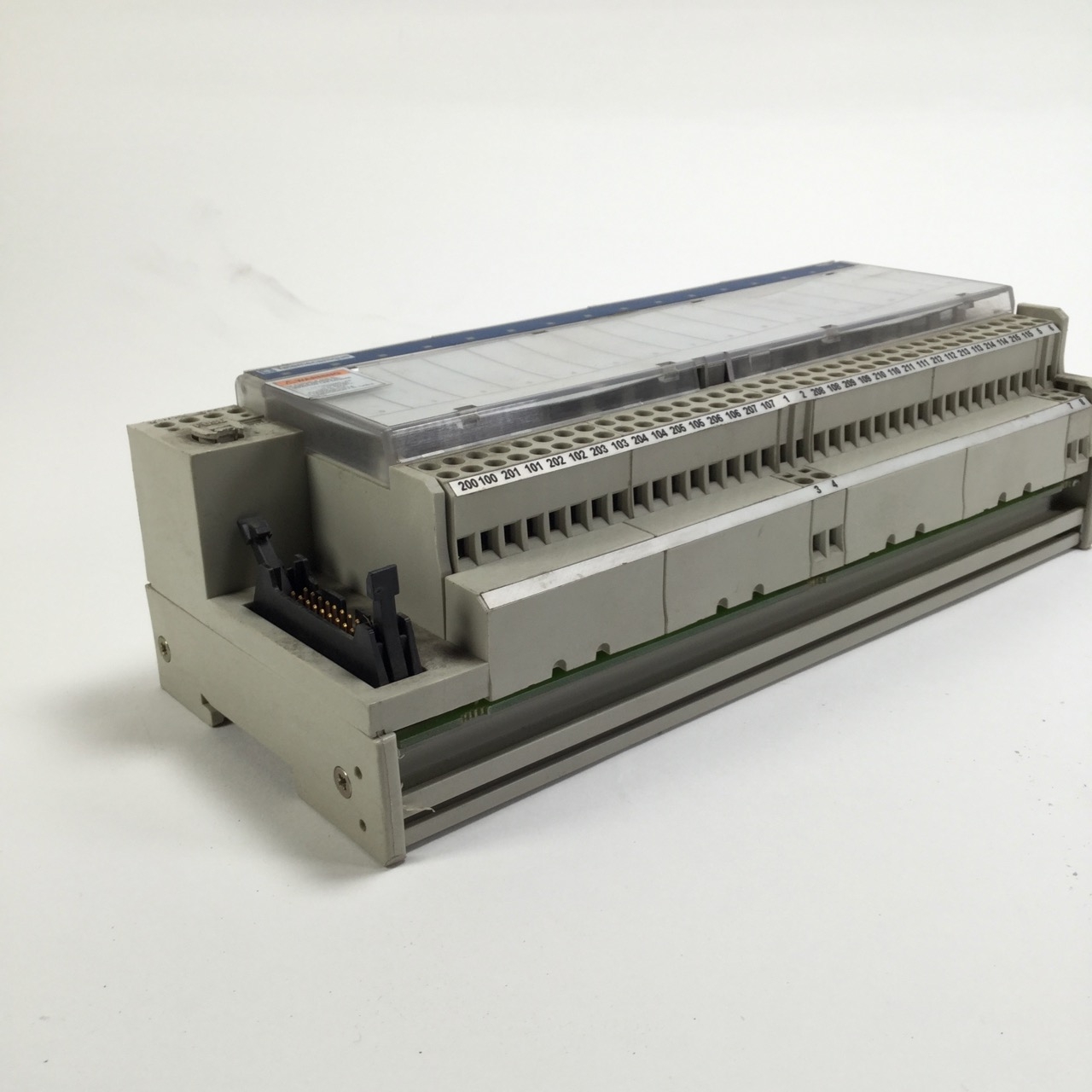 Telemecanique ABE7-R16T210 Output Interface I/O Module Modicon Used UMP