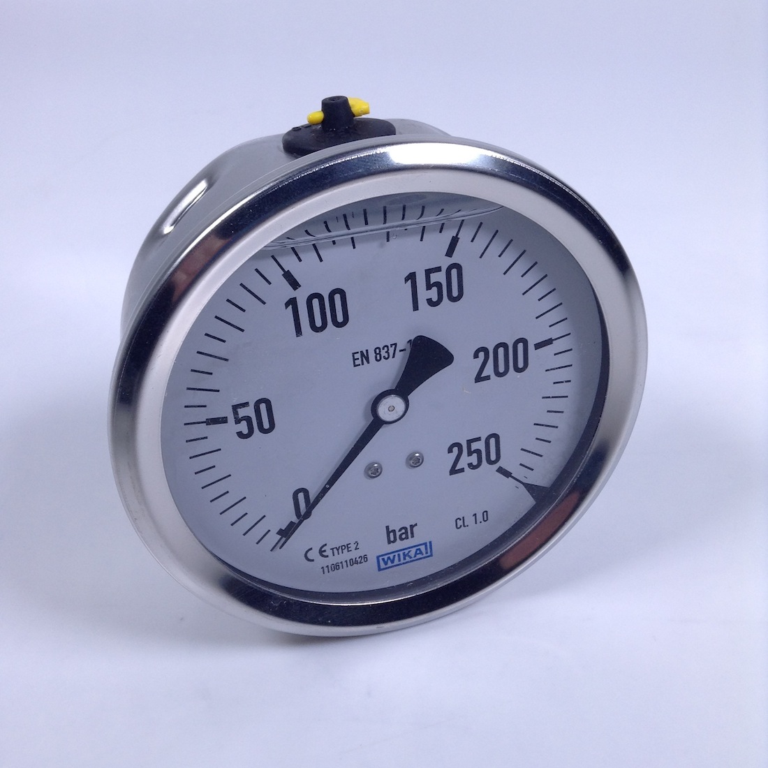 Wika 9023402 Manometer NG100 250bar G1/2B NFP