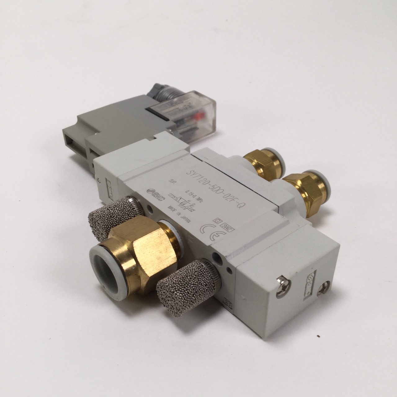 Smc SY7120-5DO-02F-Q Solenoid Valve 0,15~0,7MPa Magnetventil New NMP