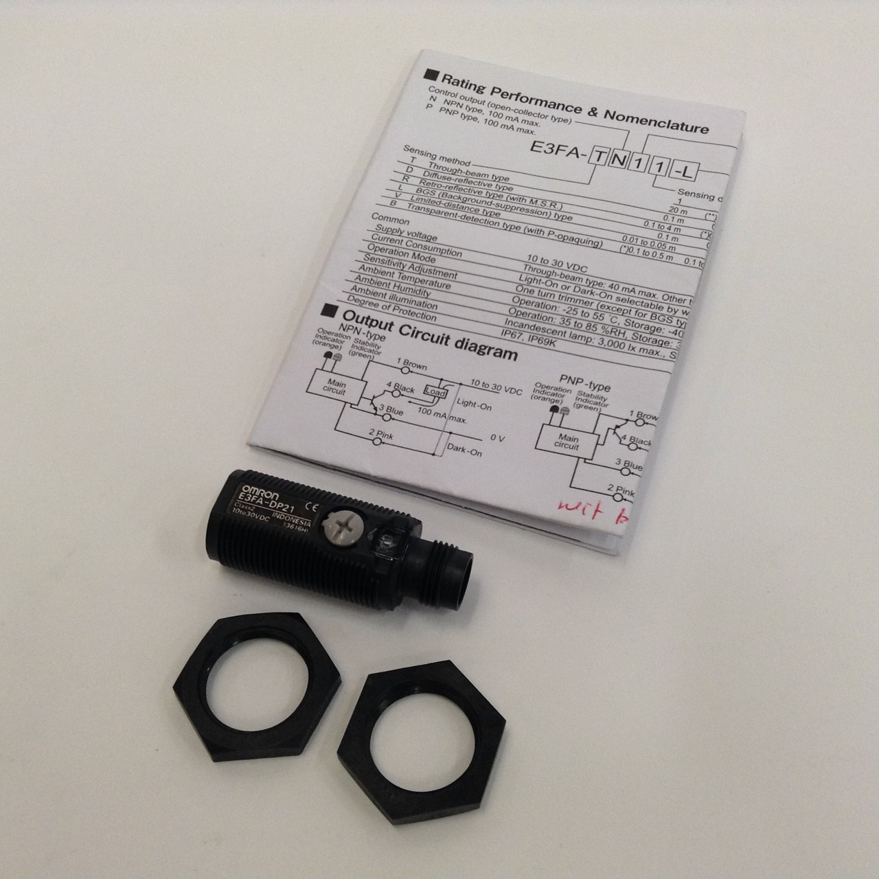 Omron E3FA-DP21 Photoelectric sensor 10-30 VDC New NFP Sealed